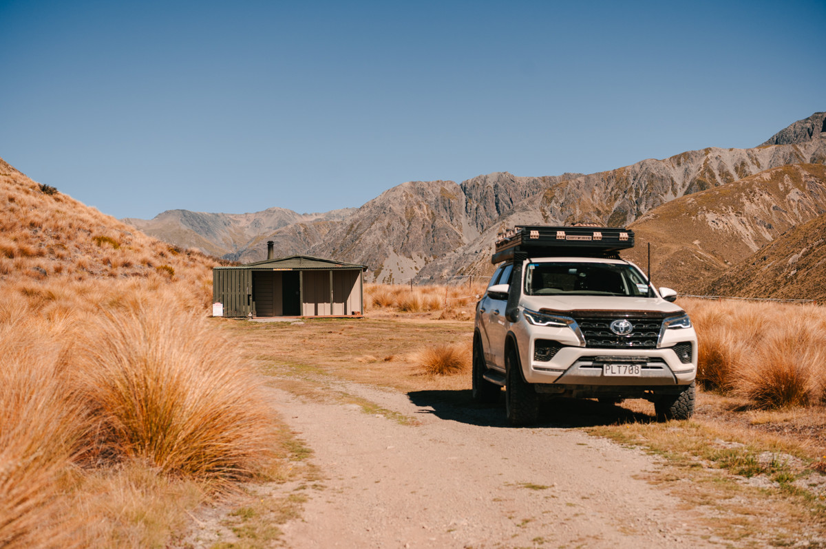 Island Gully Hut Access - Overland Navigator by Overland NZ